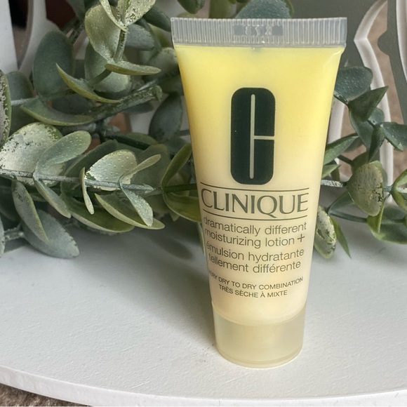 Clinique | Skincare | Clinique Dramatically Different Moisturizing ...